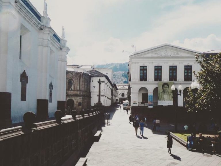 🇪🇨 A Collection of Cultural Things to do in Quito, Ecuador - Green Mochila